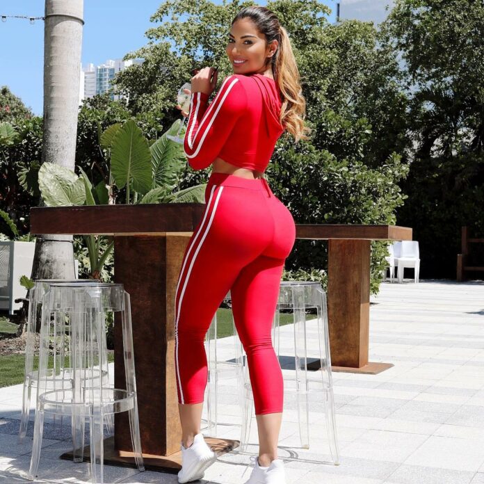 La Reina Has Arrived On Time | Dirty Biker Society