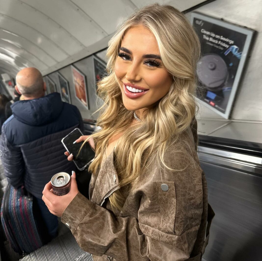 Kick Back And Relax With Tiarnie | Dirty Biker Society