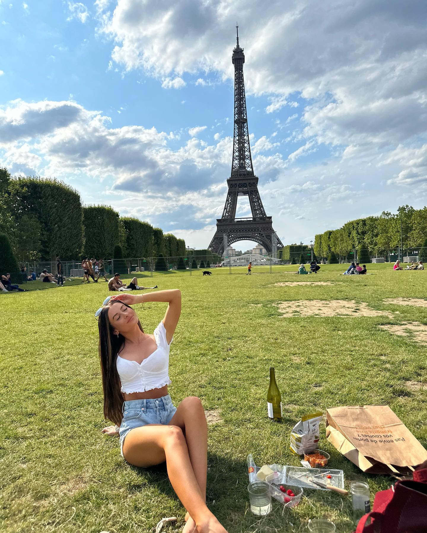 Gather Around for The Beauty of Claire | Dirty Biker Society